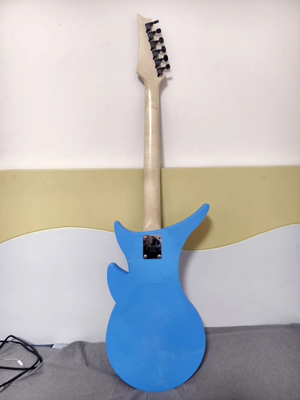 Hoshino Whale Electric Guitar by Soap_Warrior MakerWorld: Download Free 3D Models