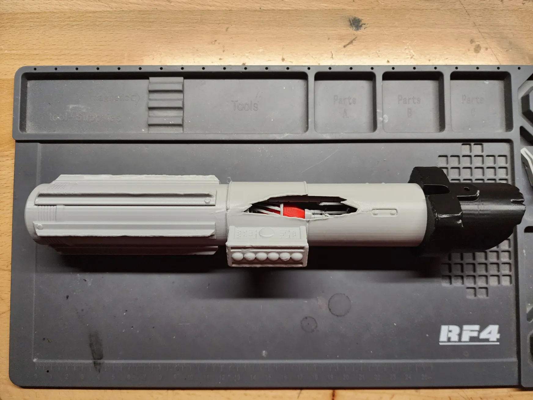 Darth Vader lightsaber - damaged - Exposed crystal - Free 3D Print ...