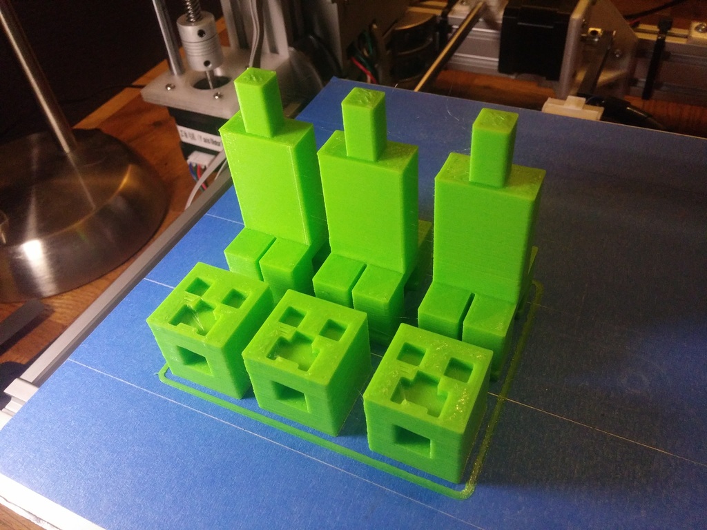 2-piece Minecraft creeper by Iron_Modeler MakerWorld: Download Free 3D ...