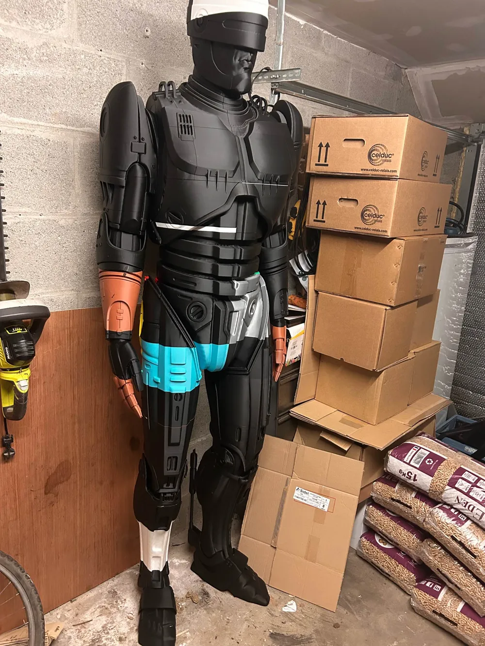 Life-Size RoboCop 3D Model Part 1 - Free 3D Print Model - MakerWorld
