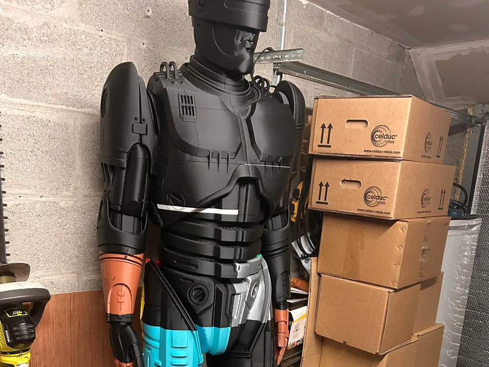 Life-Size RoboCop 3D Model Part 1 - Free 3D Print Model - MakerWorld