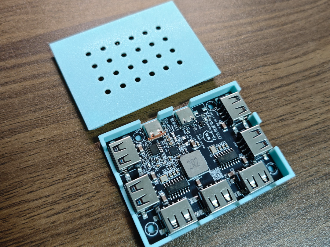 7-Port USB Hub Enclosure by Akina.K MakerWorld: Download Free 3D Models