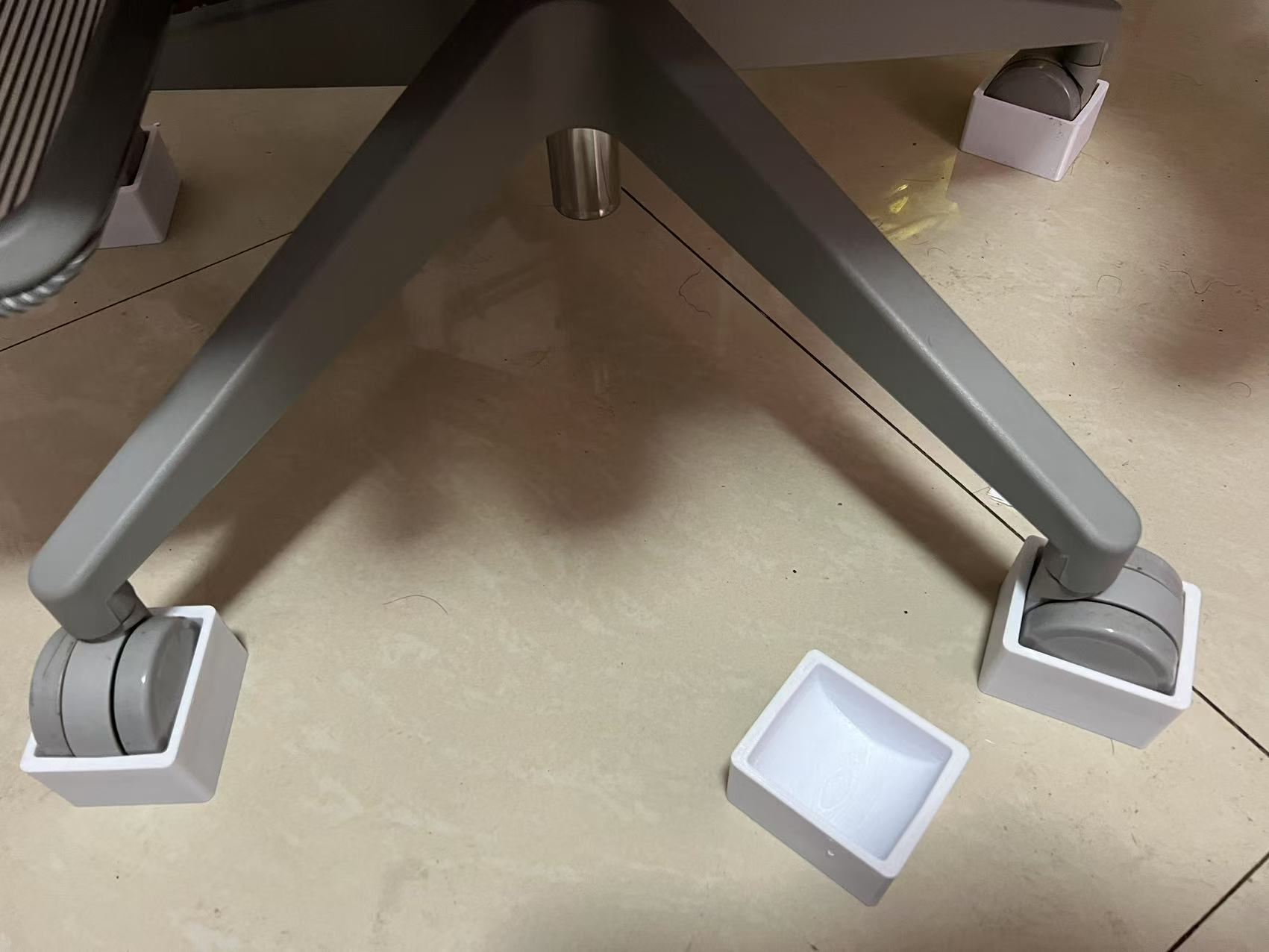 Chair Caster Stabilizer by 麦田里的机械工程师 - MakerWorld