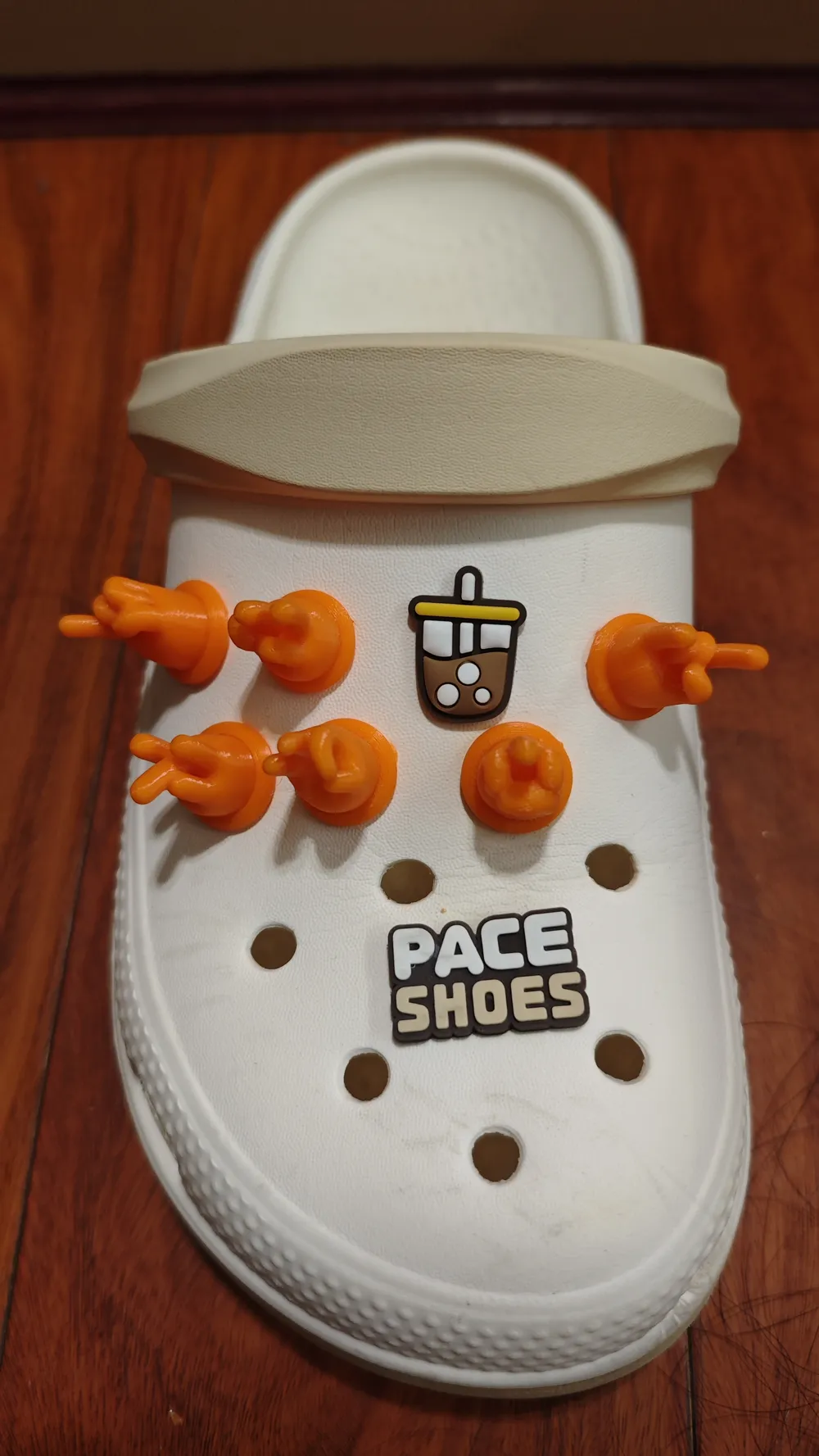 Breloques décoratives en forme de main OK pour sabots à trous (création ...