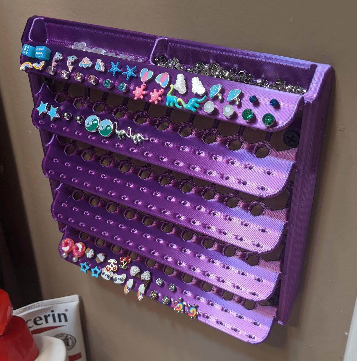 Earring Wall Rack Organizer v6 by Chronosynthesis - MakerWorld