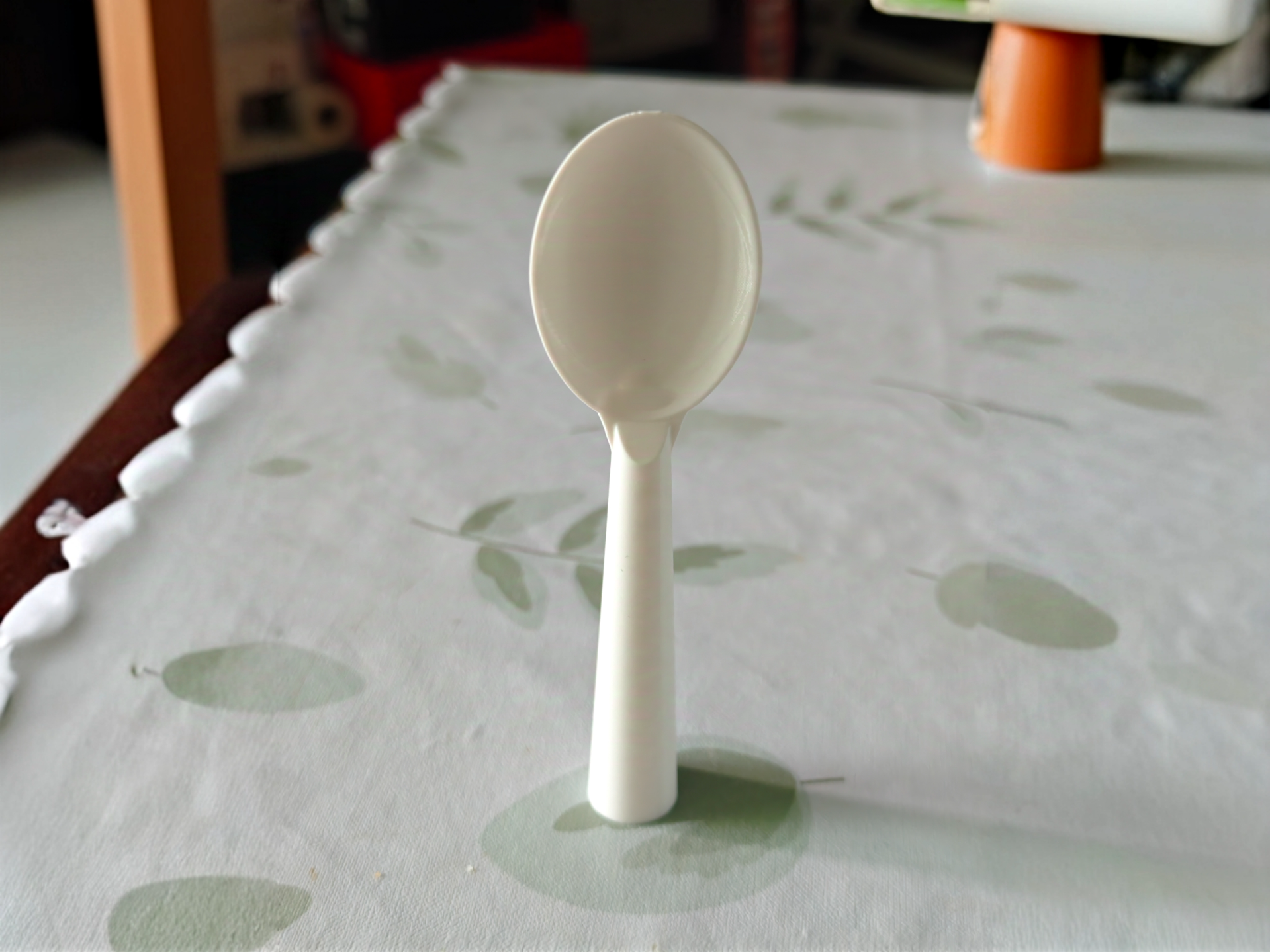 Self-standing spoon (support-free, smooth surface) by Toast Maker ...