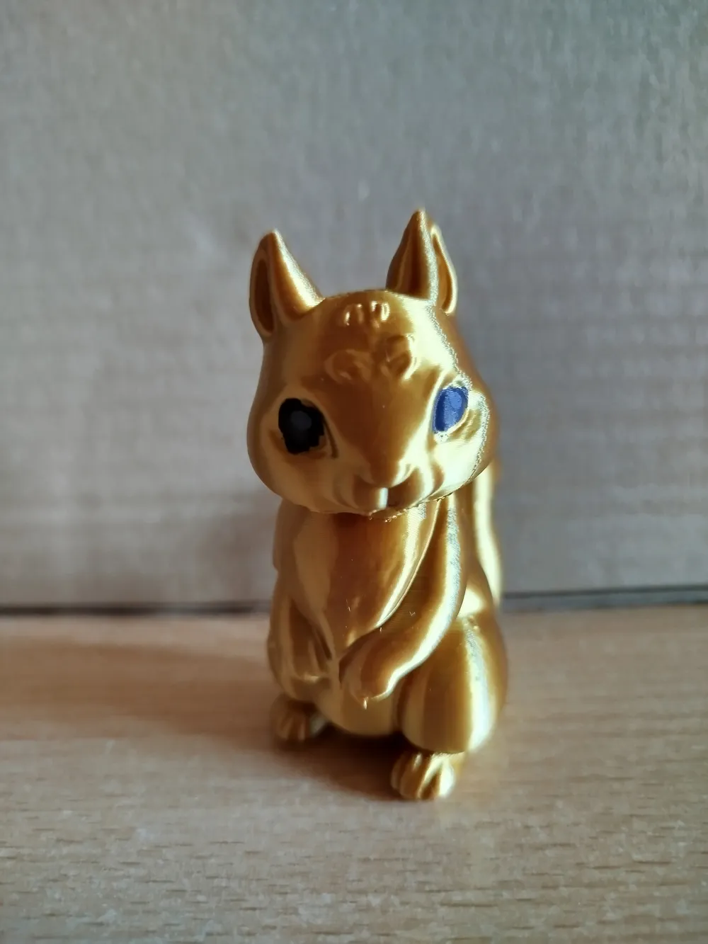 squirrel with ornament by Jeryoart MakerWorld: Download Free 3D Models