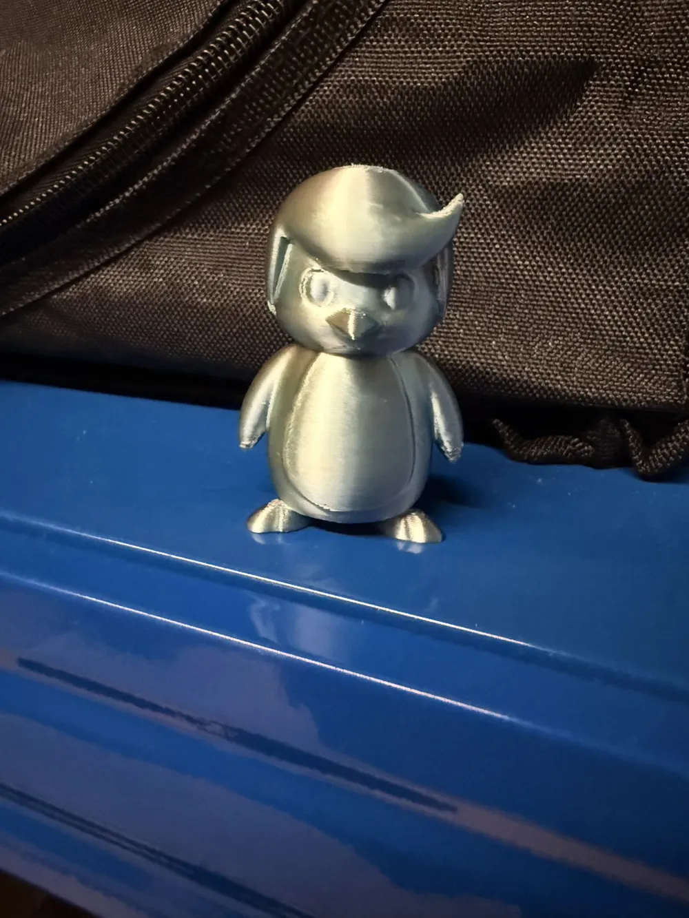 Pinguim loiro Trump, apenas 11,55g - Modelo gratuito para impressão 3D ...