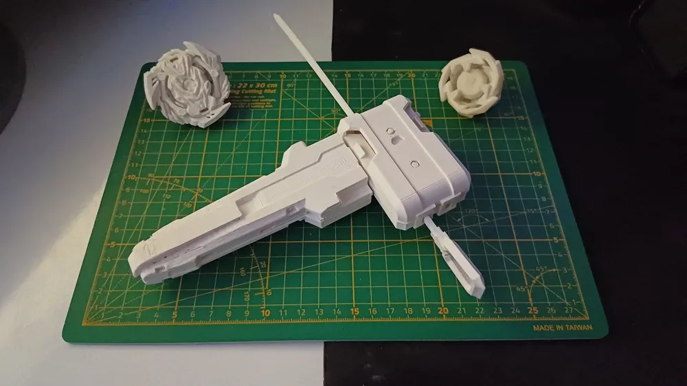 BEYBLADE X "CUSTOM" WINDER LAUNCHER by Ronie_CATI MakerWorld: Download ...