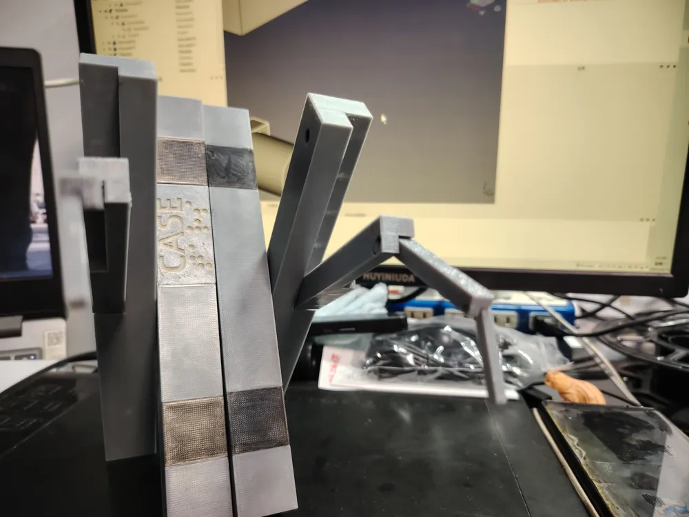 Robot TARS (CASE, KIPP) de Interstellar a escala 1:10 por proportion ...