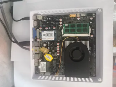 ITX 17×17小机箱 来自 吃个奶酪 MakerWorld：免费下载 3D 模型