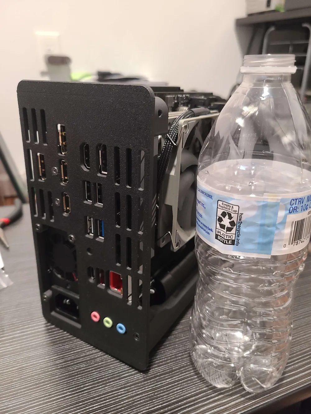 Smallest ITX case by wxffxx - MakerWorld