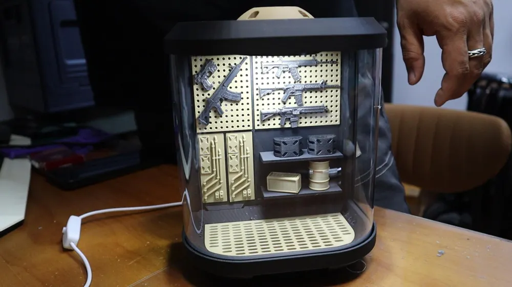 Model Enthusiasts Rejoice 3D Printed Gunpla Display Case! Original ...