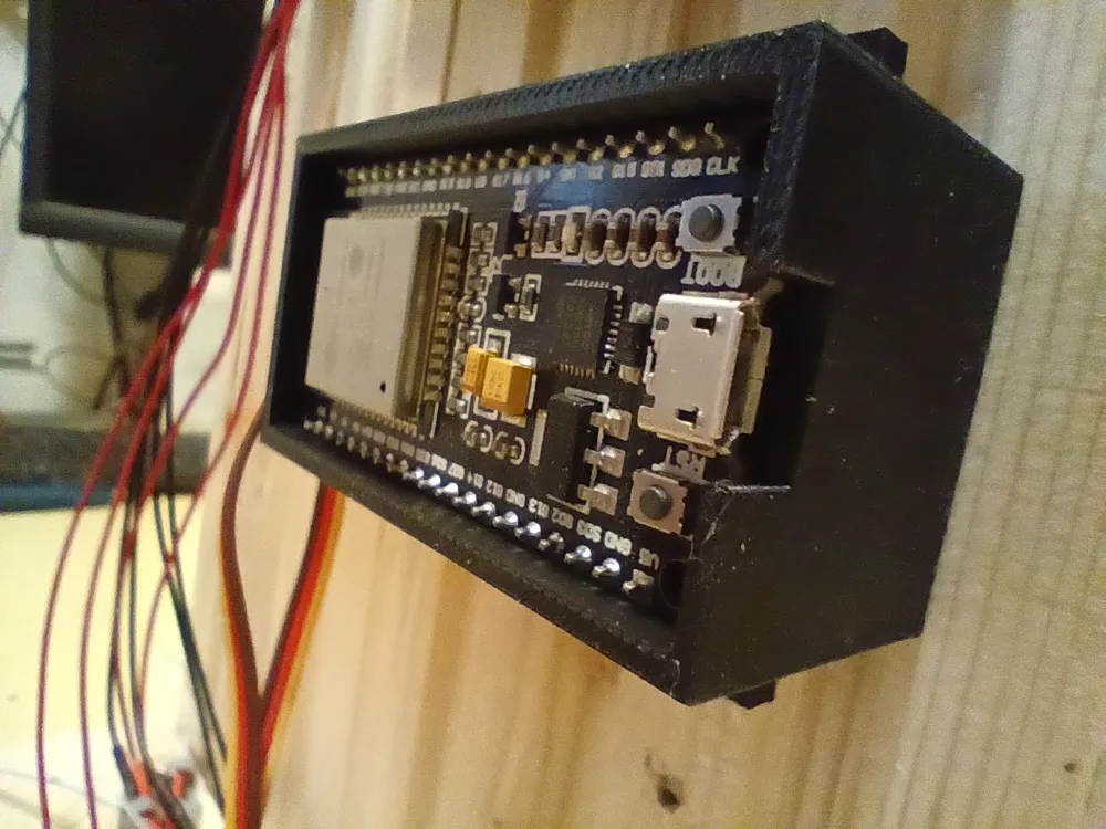 Box for ESP32 wroom - 38 pins by user_571828132 MakerWorld: Download ...