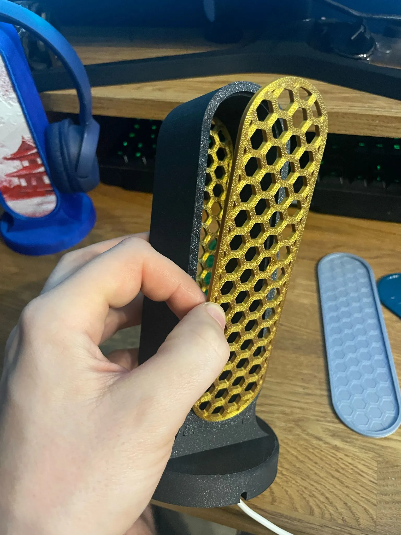 Headphone stand LAMP - Free 3D Print Model - MakerWorld
