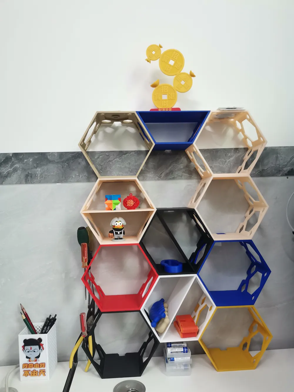 Hexagonal Display Stand Honeycomb Frame Grid Shelf by yongyia3D ...