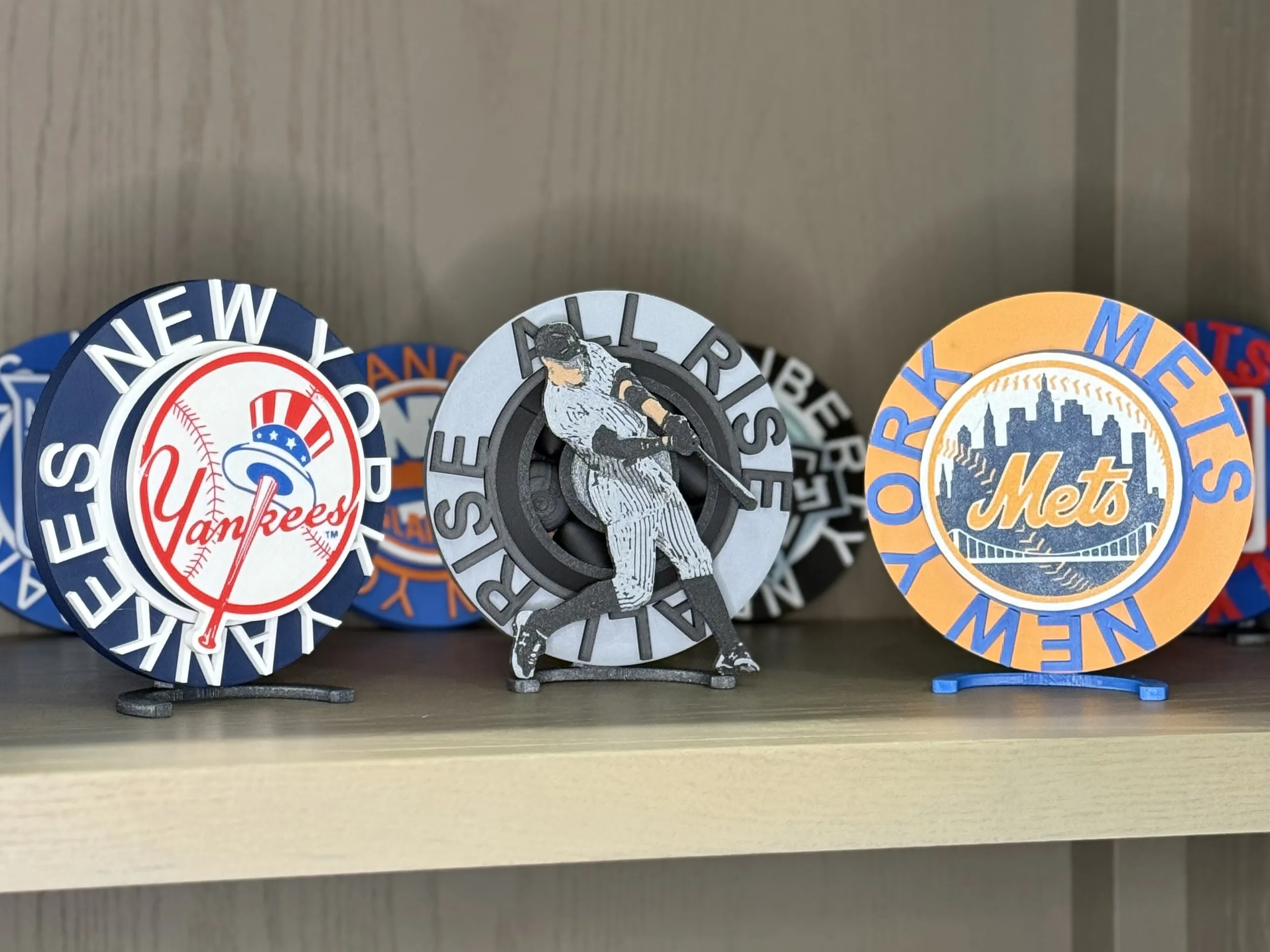 Lakers LA Hands - Spinning Chain Emblem by jckrenrut MakerWorld ...