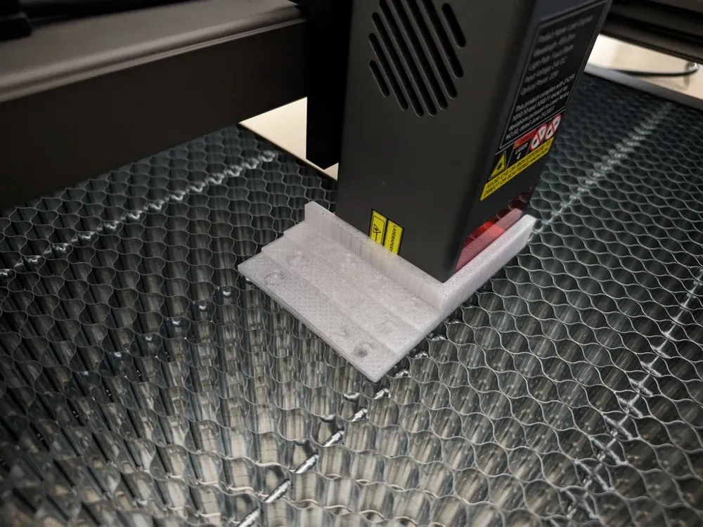 Creality Falcon 2 22W/40W alignment guide by fodi MakerWorld: Download ...