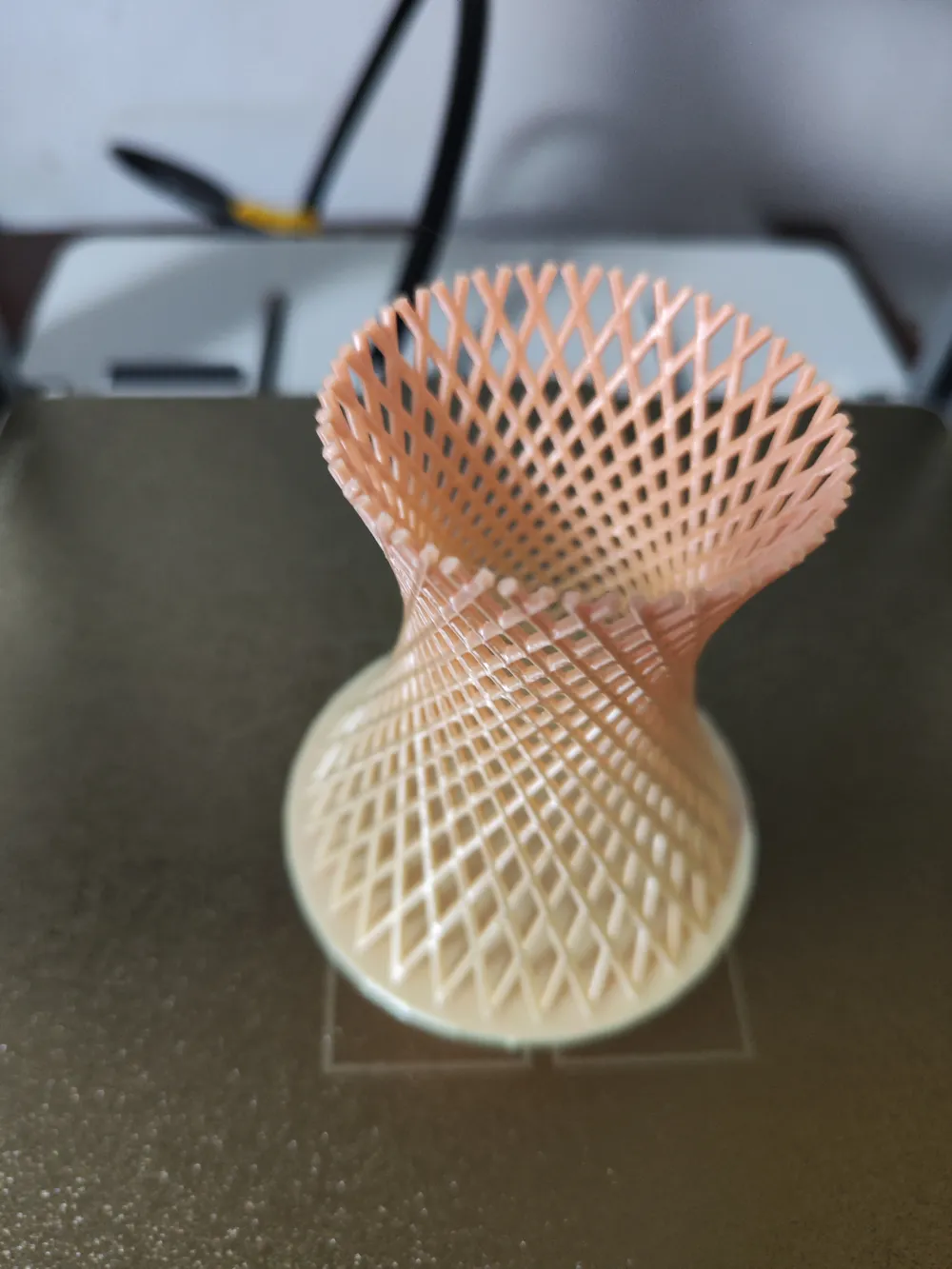 Hyperbolic Cooling Tower Pen Holder by user_1276175520MakerWorld: Download Free 3D Models