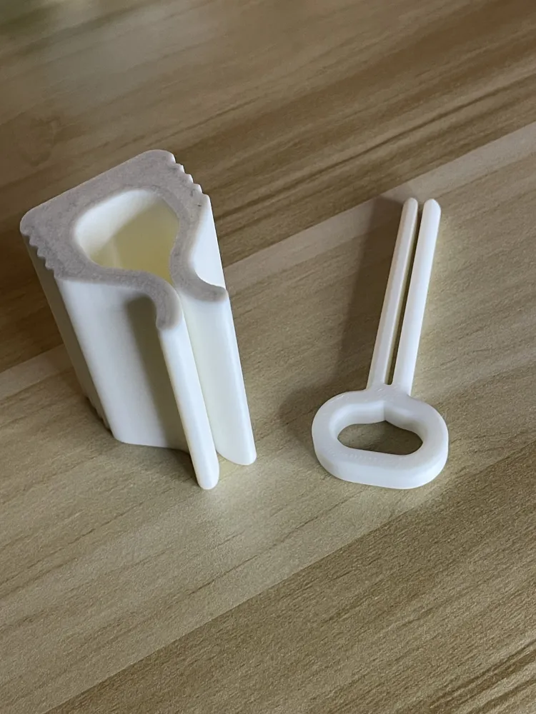 Toothpaste Squeezer, Residue Toothpaste Extractor by user_424638927 ...