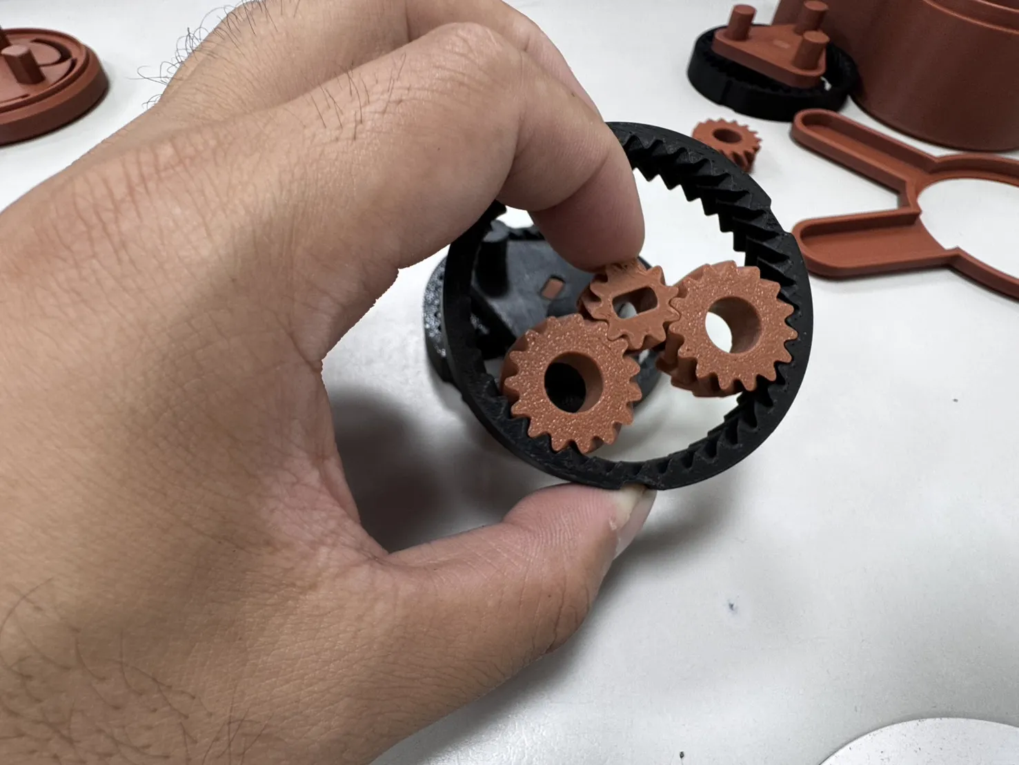 Planetary gear Hand-cranked fan by amos MakerWorld: Download Free 3D Models