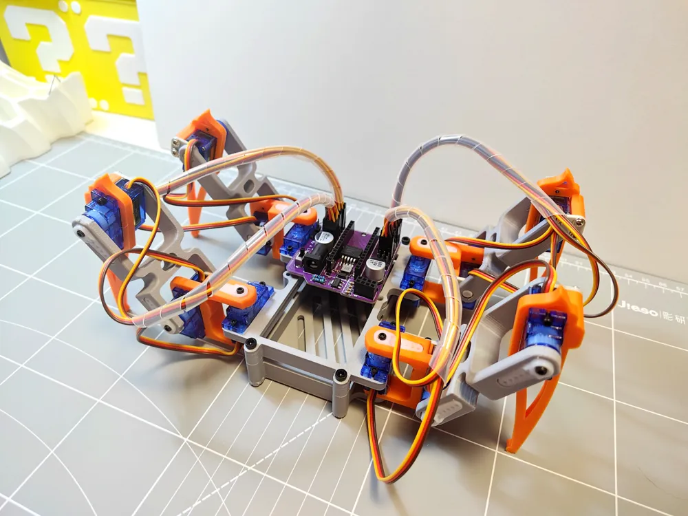 Quadruped Robot (12 Servos) by user_2608905229 MakerWorld: Download ...