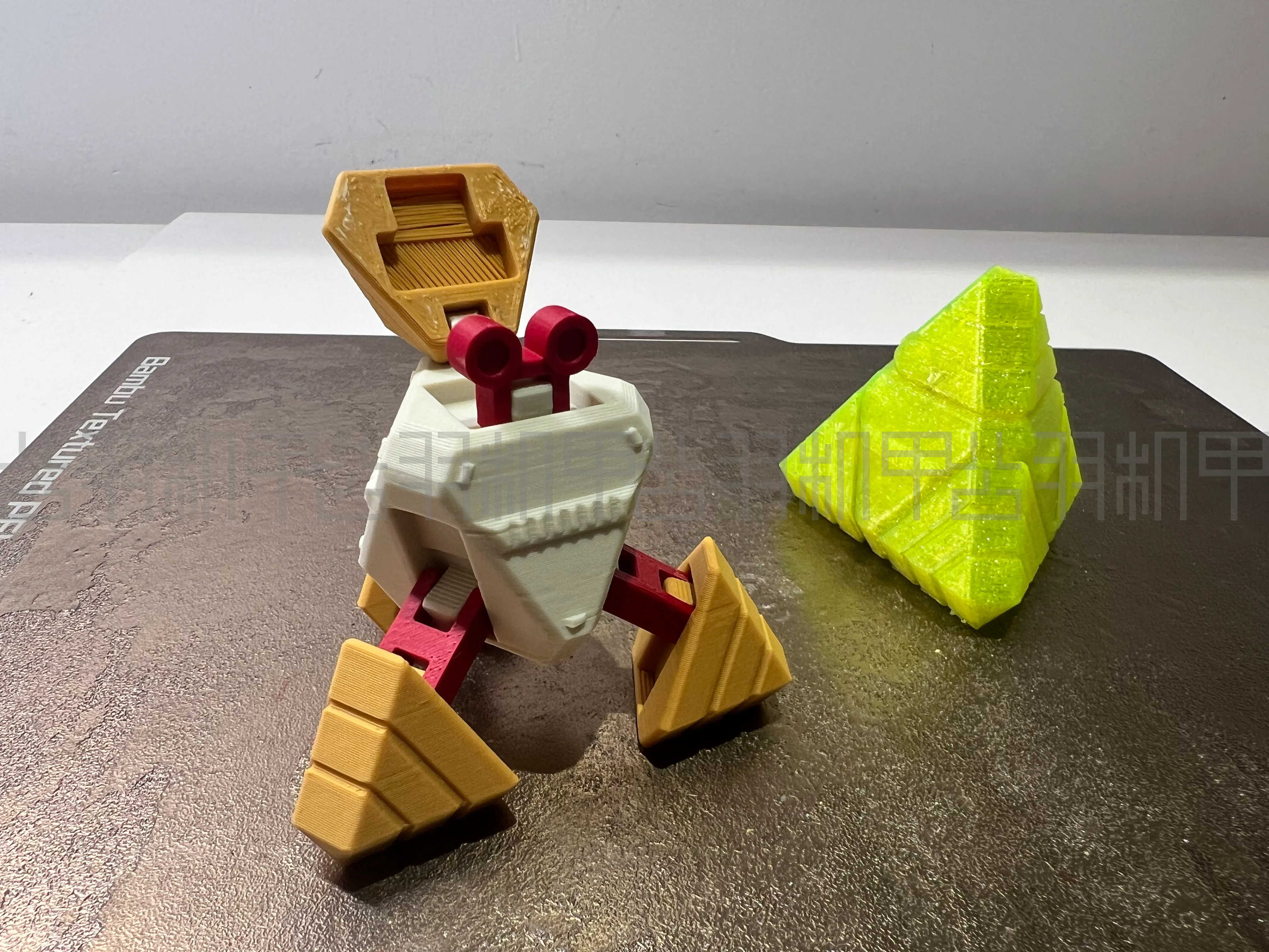 "Zongzi"-shaped Disguised Surveillance Transforming Robot by 公羽机甲 ...
