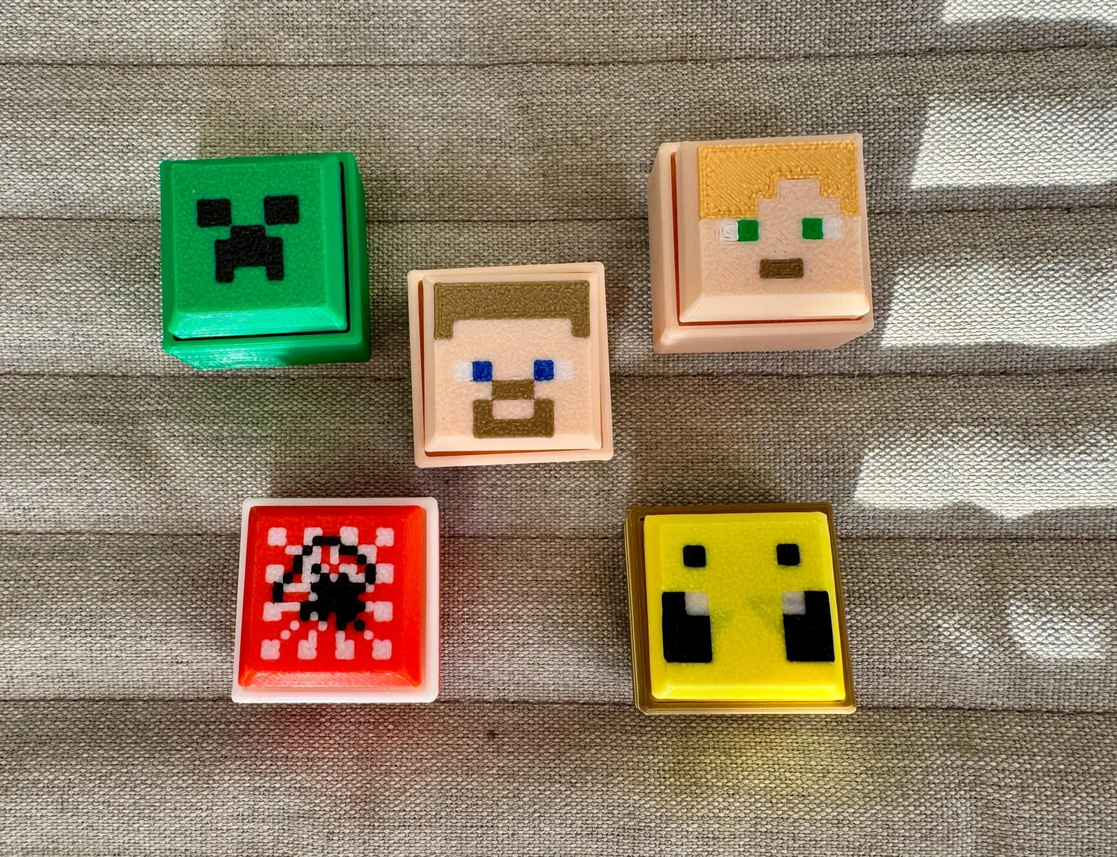 Minecraft Clickers – Steve & Alex Edition by 3DPrintsMom MakerWorld ...
