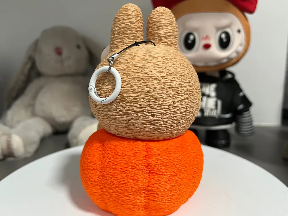 Labubu labubu sentado en calabaza 2.0 - Serie Carnaval de Monstruos ...