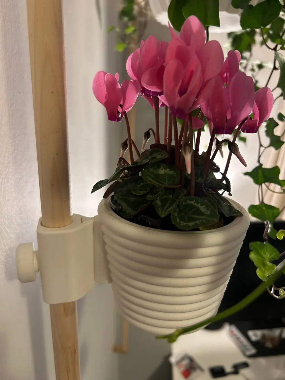 Modular Wall Mounted Plant Pot Setup by Alexander de Boer MakerWorld ...