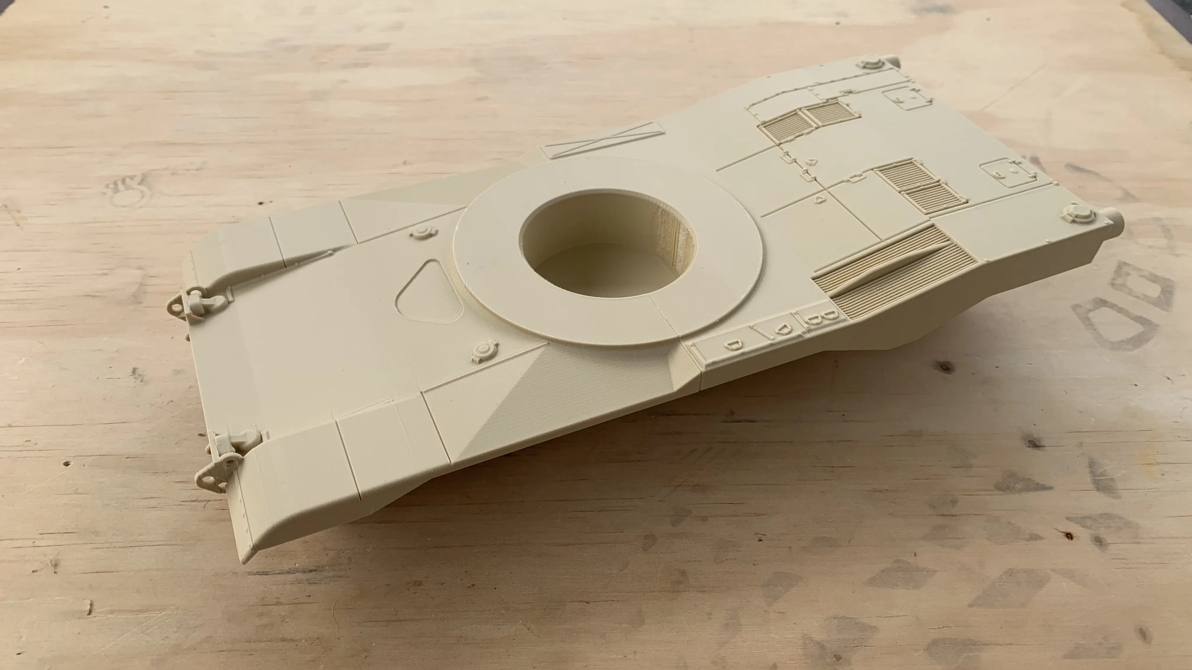 M1A2 Abrams SEPv3 Main Battle Tank - Free 3D Print Model - MakerWorld