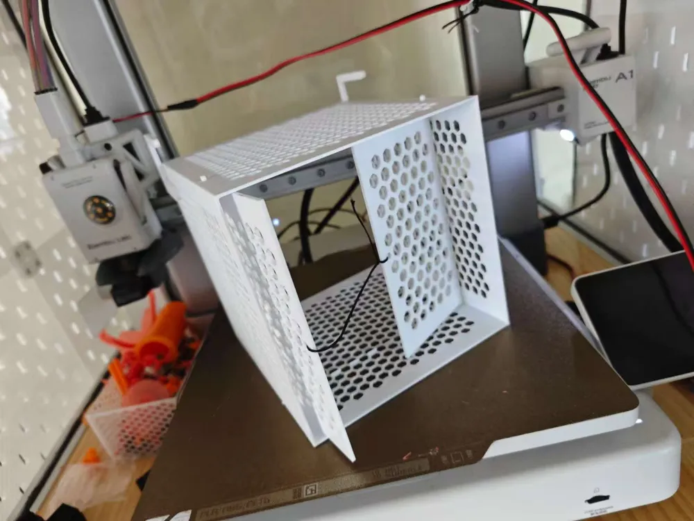 Fish Trap Box for aquariums under 11mm thick, 14*14cm, suitable for ...