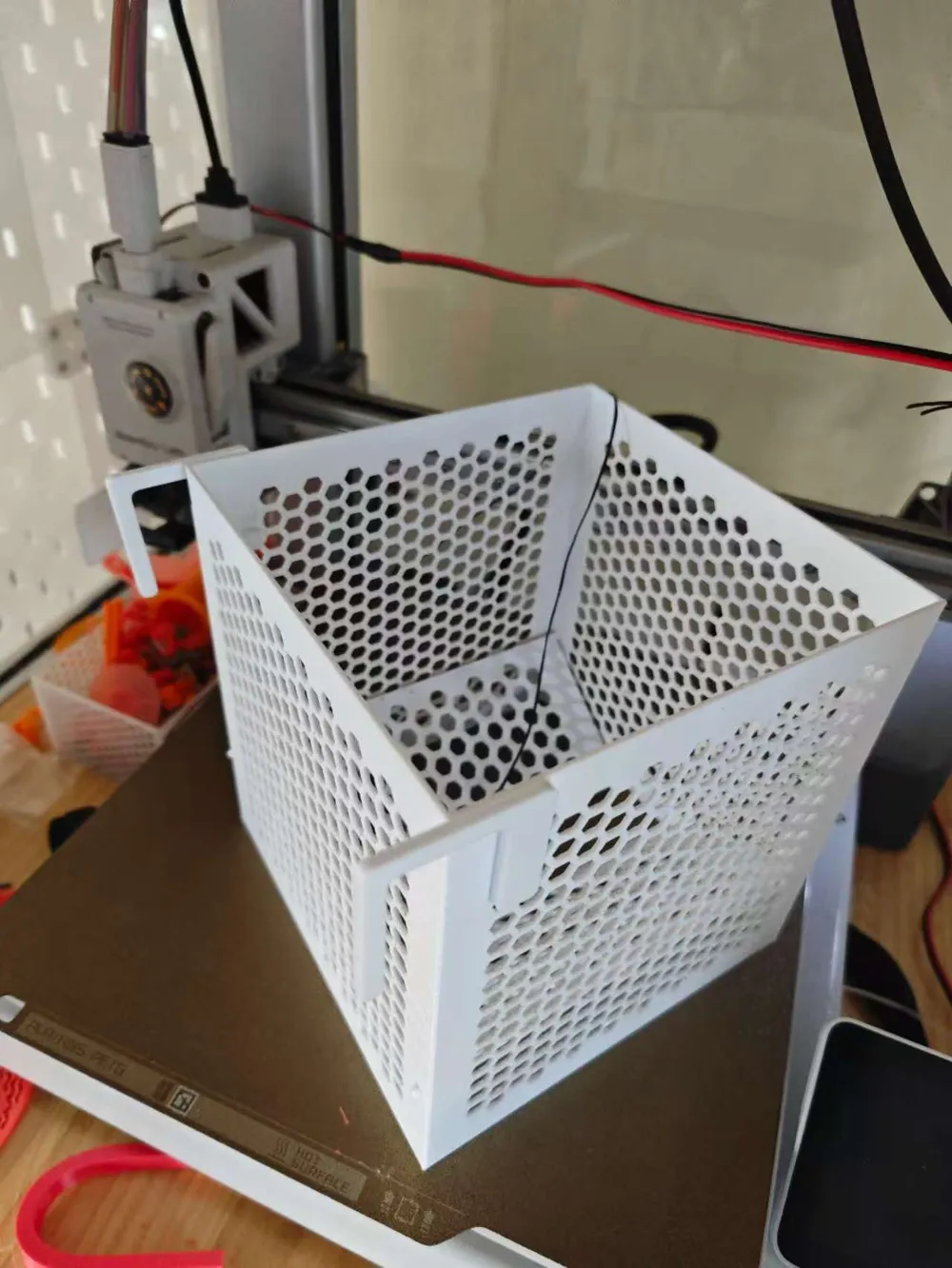 Fish Trap Box for aquariums under 11mm thick, 14*14cm, suitable for ...