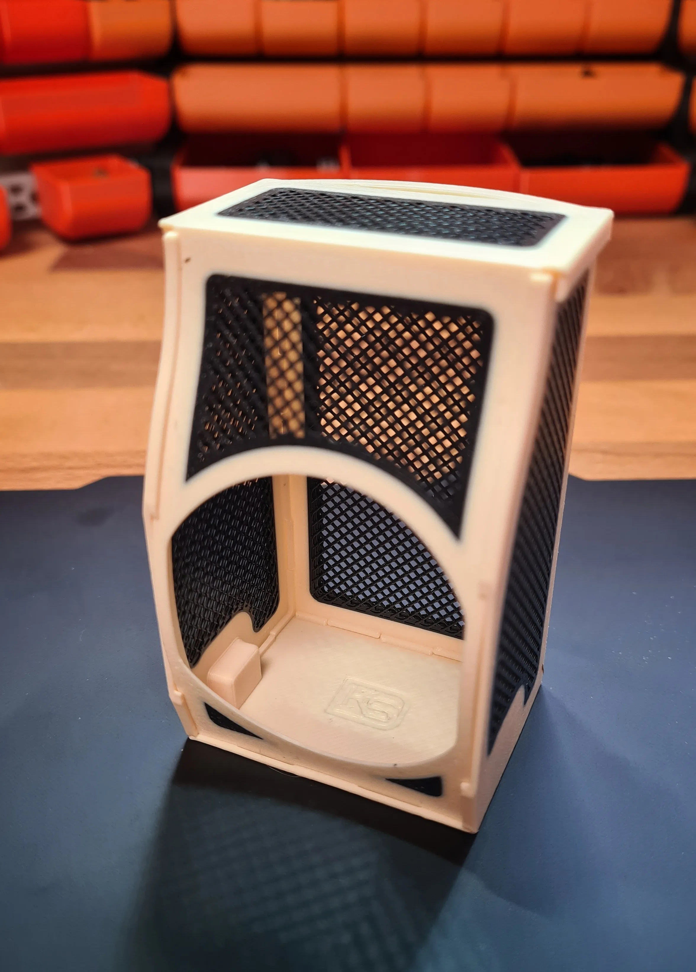 AMS Dry Box - easy2print - (dry box for AMS) - Free 3D Print Model ...