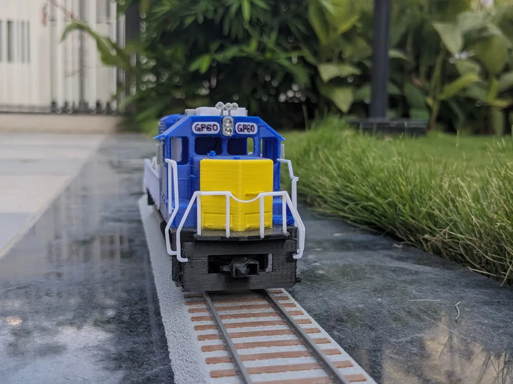 GP60 Locomotive (CSX) - Dragon Railway by RamBros MakerWorld: Download ...