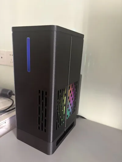 复刻 Xikii FF04 itx 机箱 来自 qiyun MakerWorld：免费下载 3D 模型