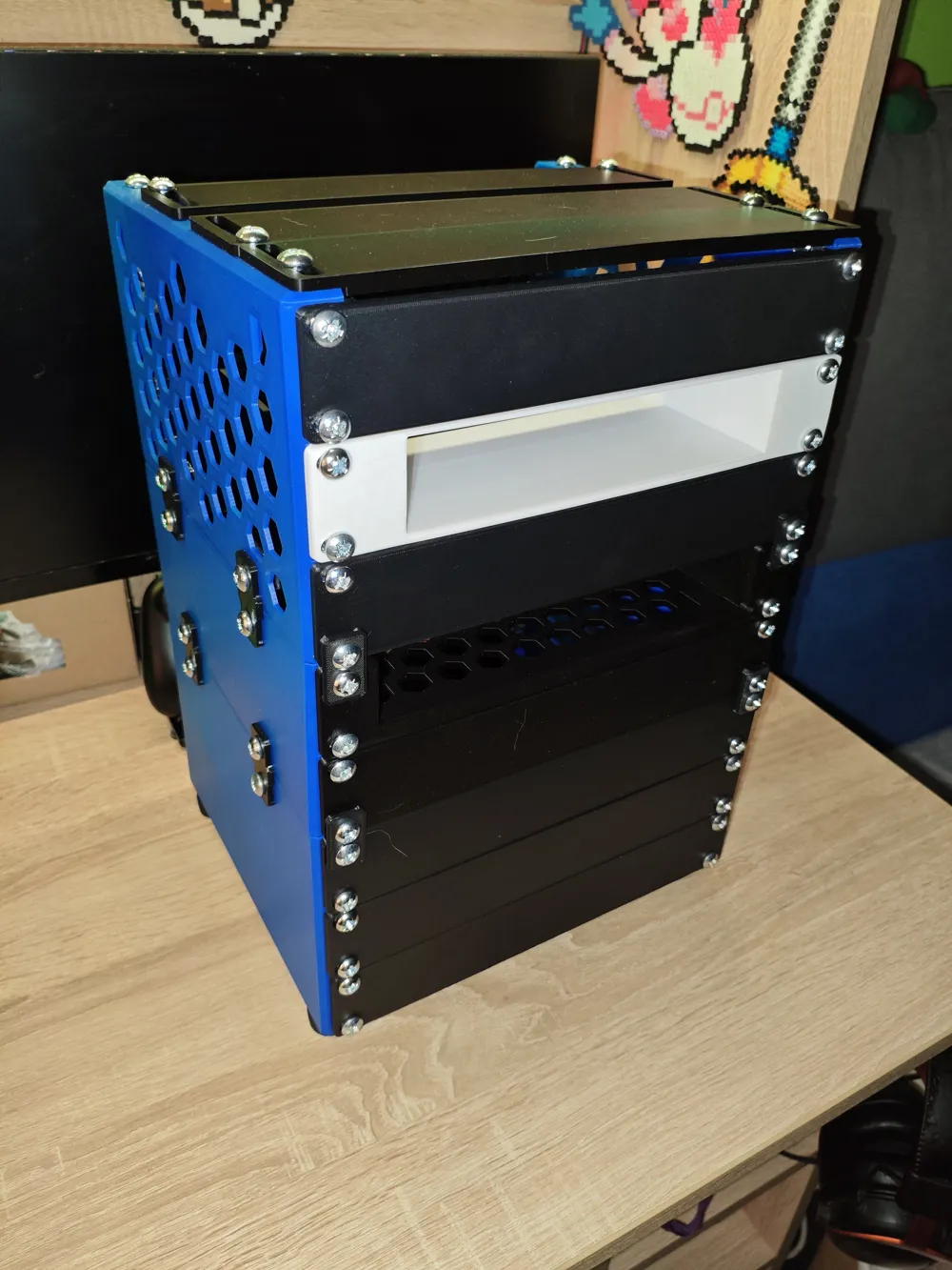 Modular 10" inch server rack by Saitonashi MakerWorld: Download Free 3D ...