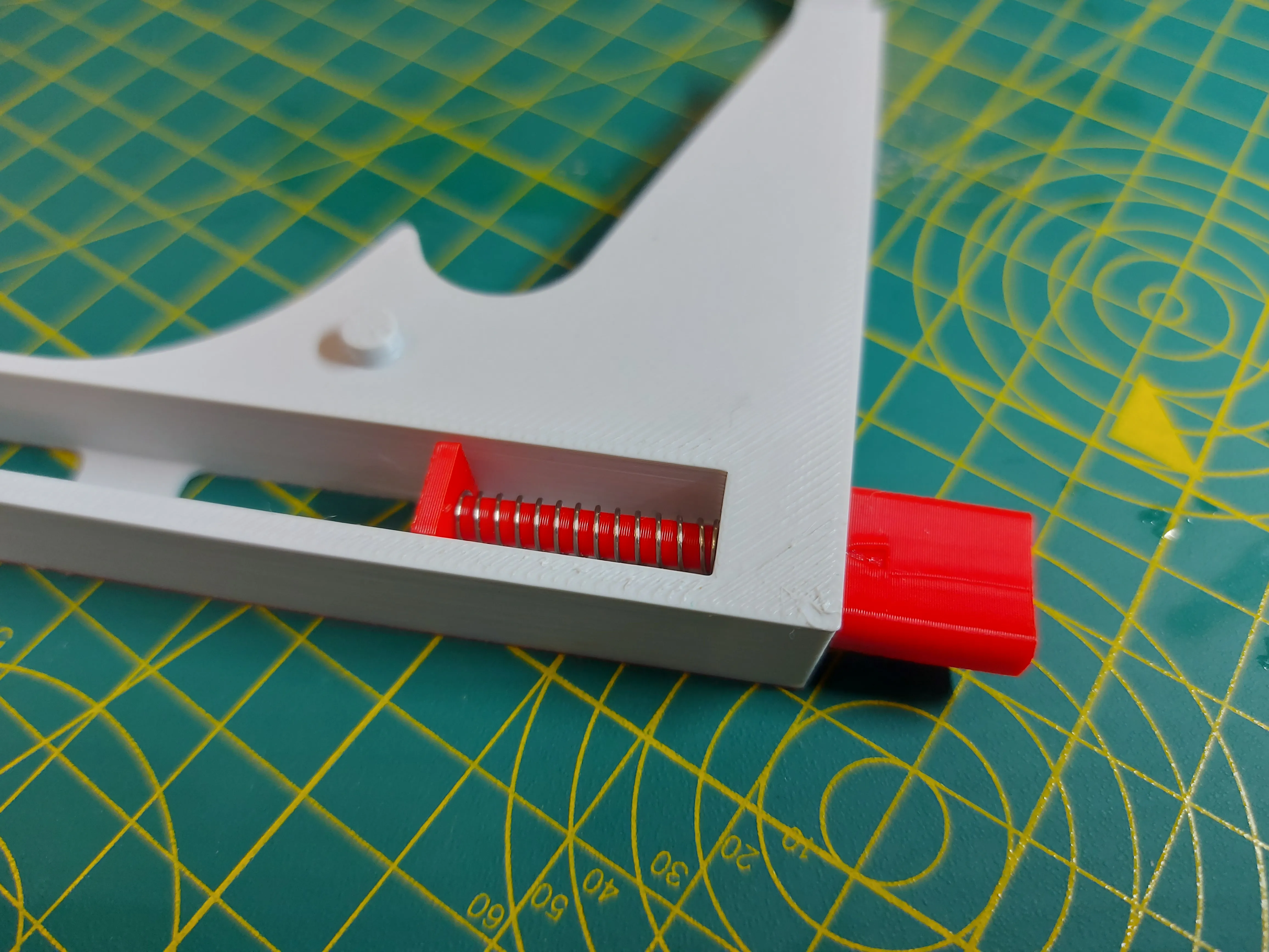 PORTABLE PINBALL MACHINE - Free 3D Print Model - MakerWorld