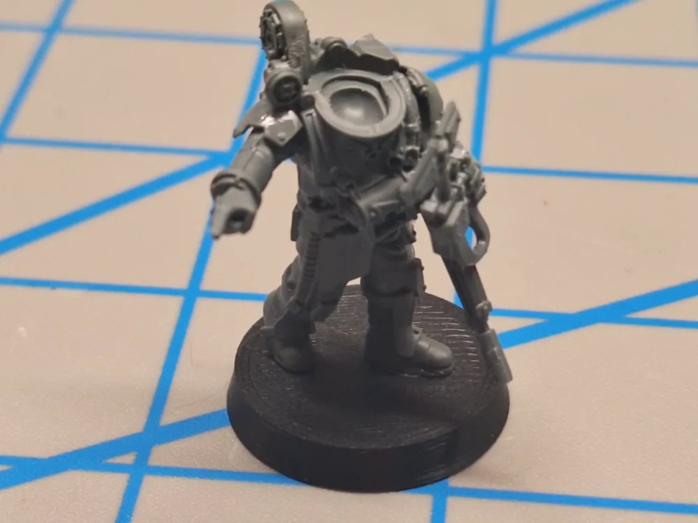 Miniature gaming base with magnet by Dudleylub MakerWorld: Download ...