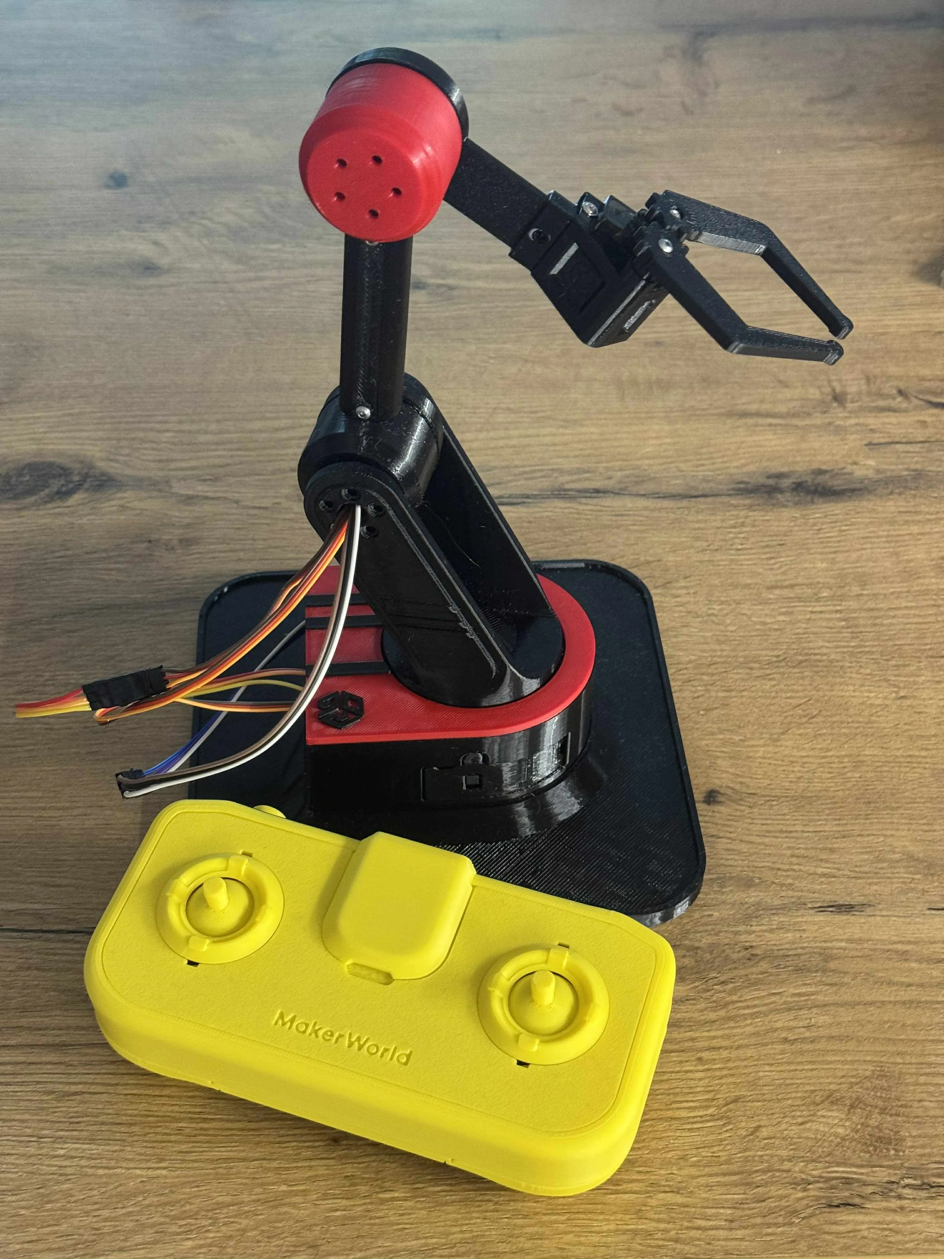 3D robotic arm CyberBrick by jakub.rogoolski MakerWorld: Download Free ...