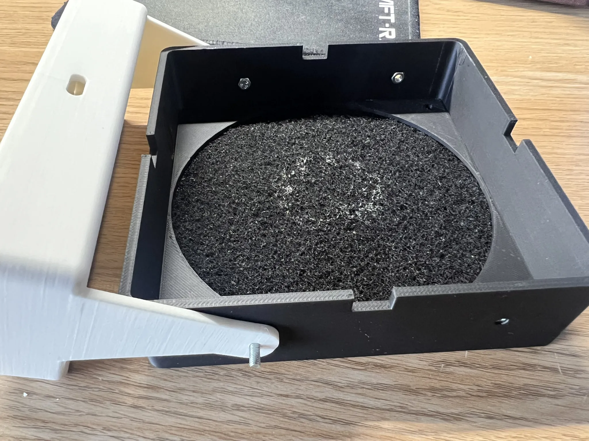Compact USB-C Solder Fume Extractor by raffaello MakerWorld: Download ...