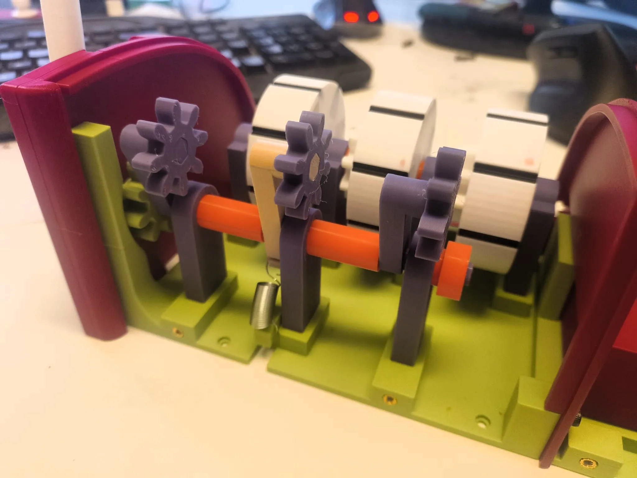 SweetReel -the candy dispenser slot machine by fmor MakerWorld ...