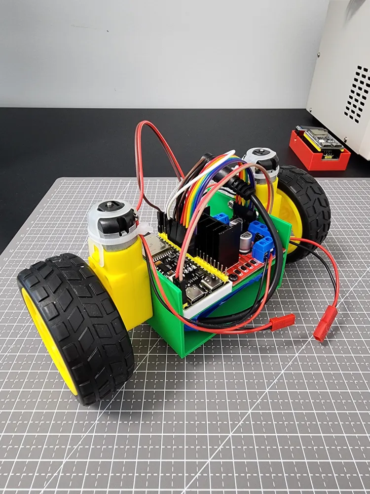 Two-Wheeled Self-Balancing Robot Car by LAONB MakerWorld: Download Free ...