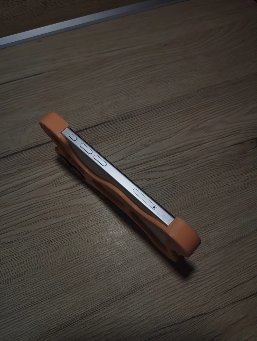 iPhone 16 Case - Free 3D Print Model - MakerWorld
