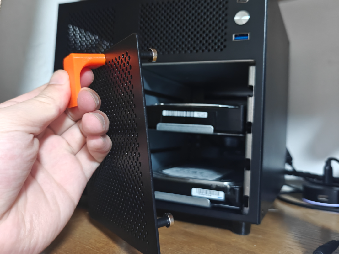 Ursa Minor Hard Drive Bay Cover Handle by 寸锋 MakerWorld: Download Free ...