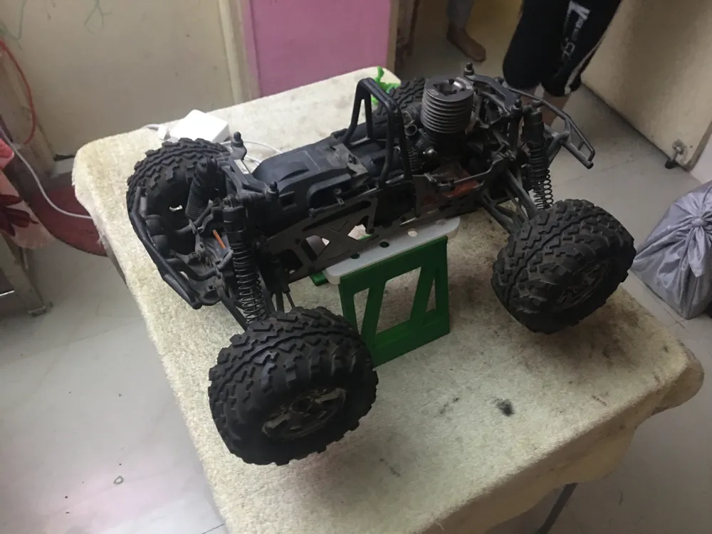 RC Car Display and Work Stand by fimishcreations MakerWorld: Download ...