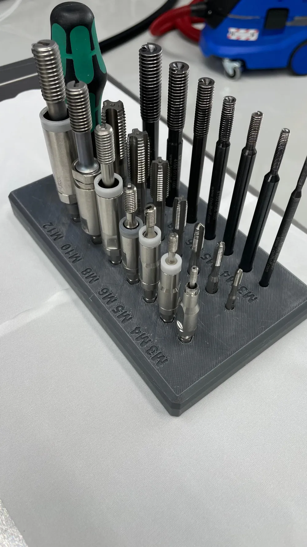 Helicoil Insert Tool Holder by Dennis MakerWorld: Download Free 3D Models