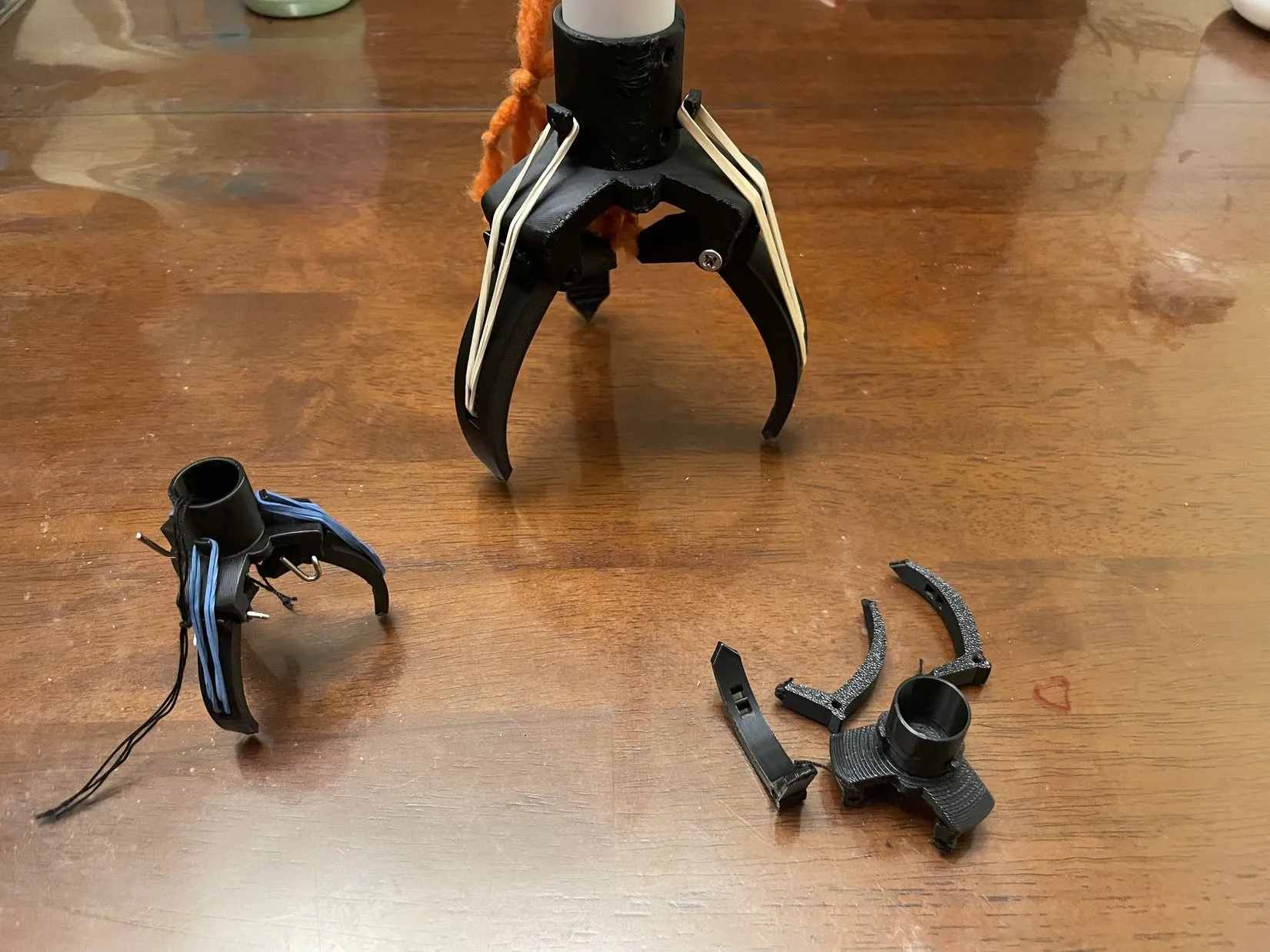 3 Claw picker and Grabber reacher tool by HezzatheNewb MakerWorld ...