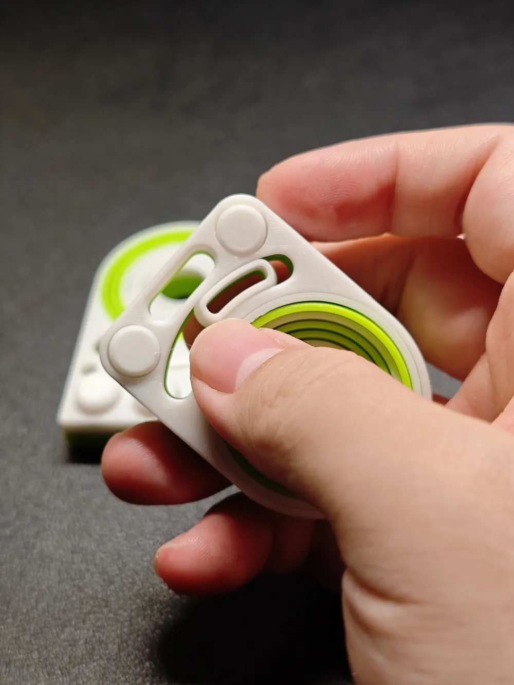 Looping Fidget Keychain - Free 3D Print Model - MakerWorld
