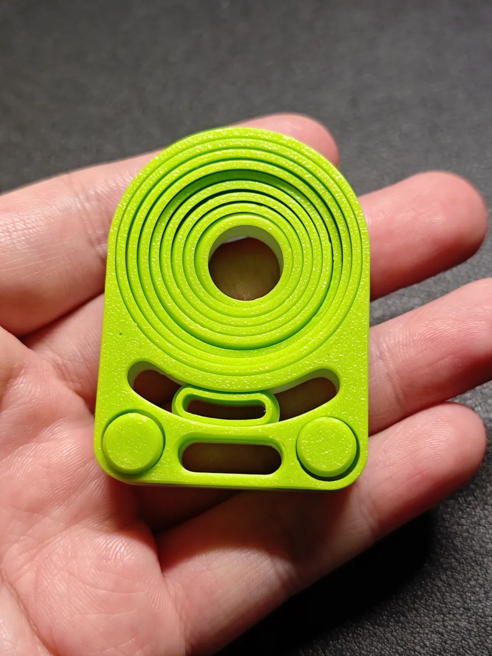 Looping Fidget Keychain - Free 3D Print Model - MakerWorld